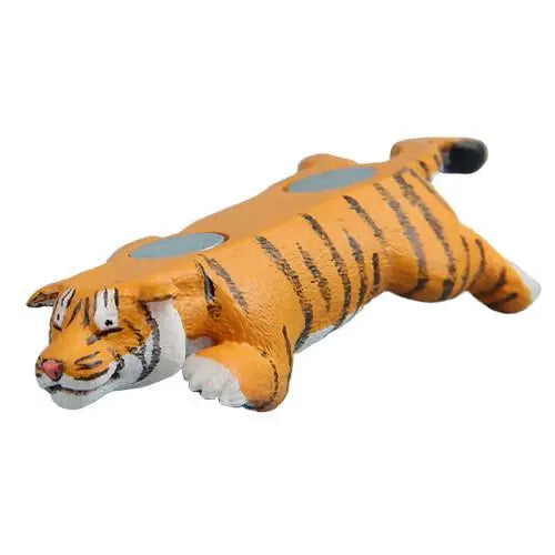 Crouching Tiger Magnet Figurine | Tiger-Universe