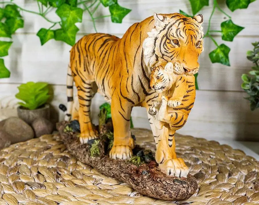 Resin Tiger Statue | Tiger-Universe